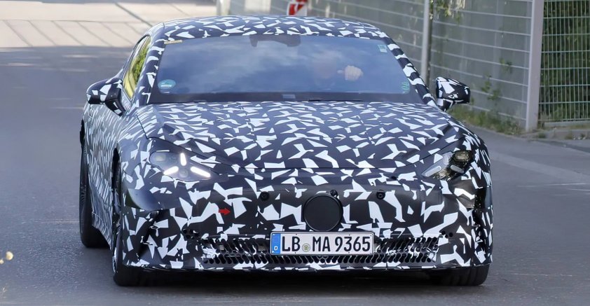 Mercedes-AMG testuje następcę GT 4-door. Bez V8 czy nawet R6 - Evo